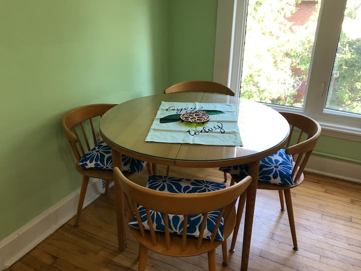 Sunny And Private Kirkendall South Loft Apartment - Hamilton
