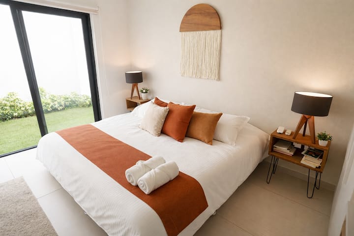 Chapultepec Area, Spacious With 8 Beds, Rooftop. - Zapopan