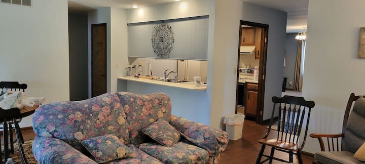 Peaceful Home W/large Backyard - コロンバス, IN