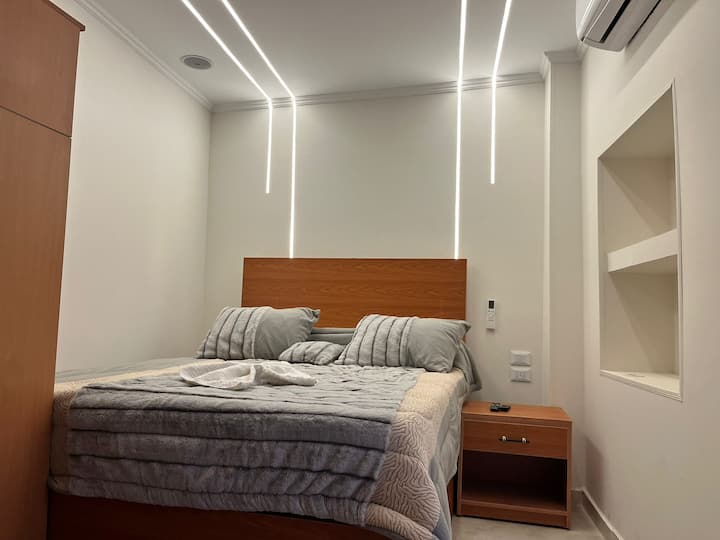 Old House Pyramids View - エジプト