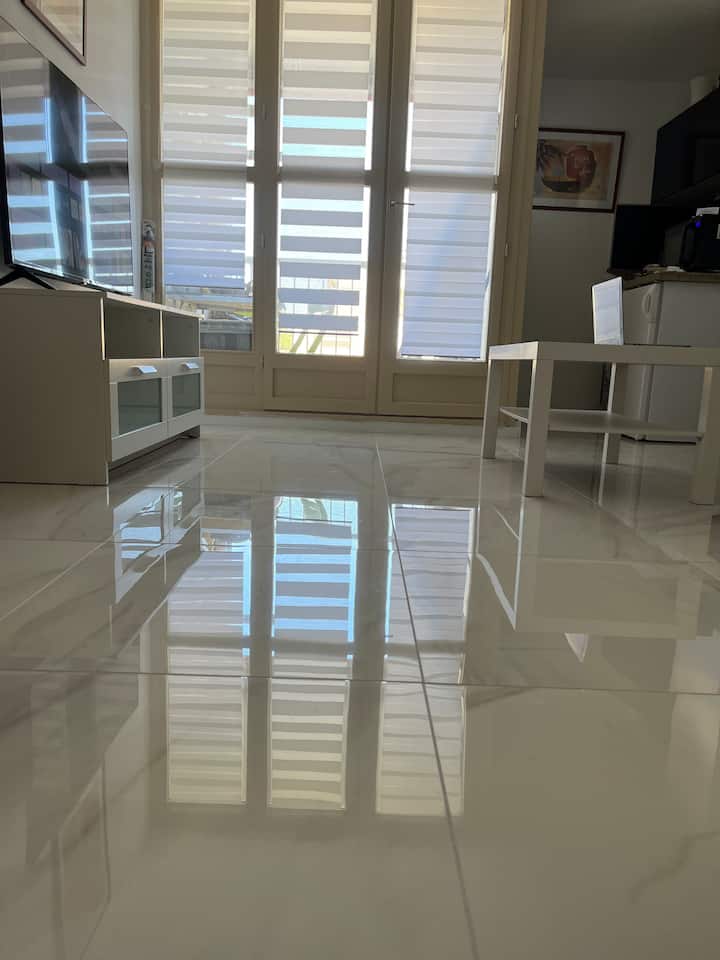Studio En Résidence + Parking - Marseillan