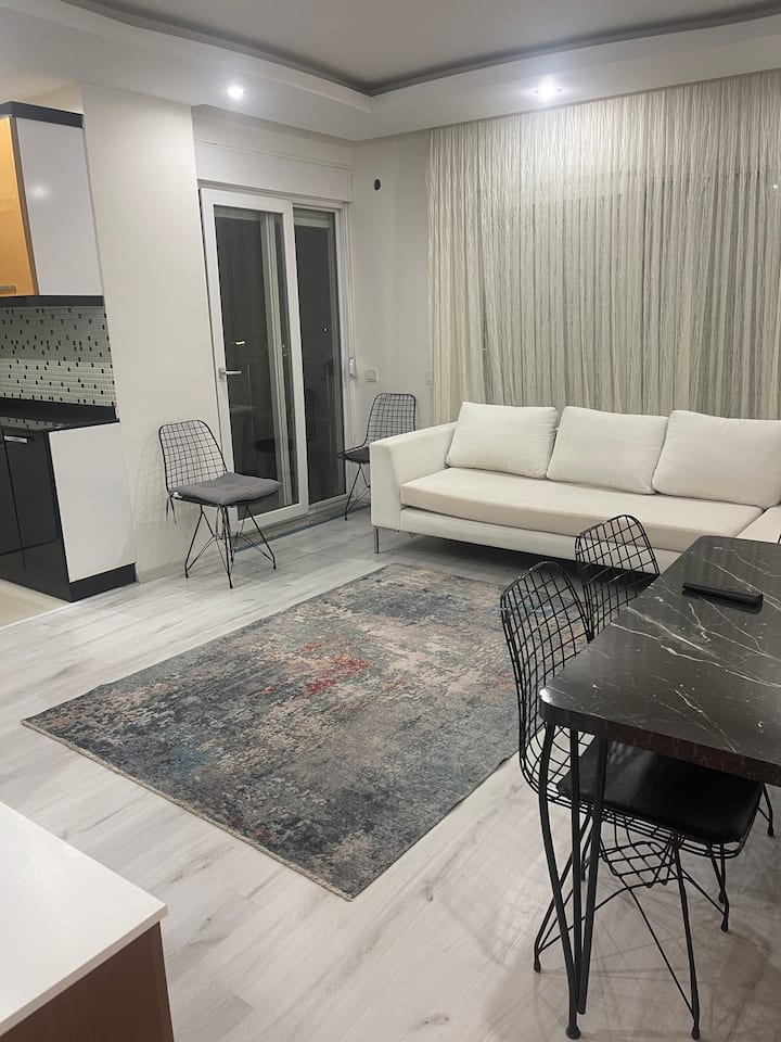 Denize 50 Metre Uzaklıkta 2+1 - Antalya