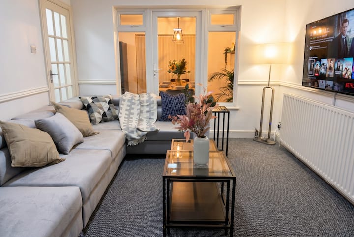 4-bed Oxford House, Pool Table & Free Parking - Oxford