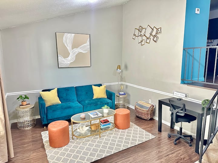 2 Level Loft With Balcony In The Heart Of Fondren - Jackson, MS