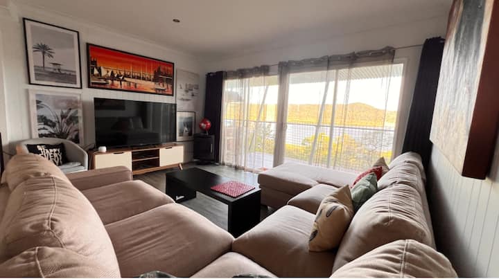 2 Bedroom Unit Pet-friendly Car Water Views - MacLeay Island