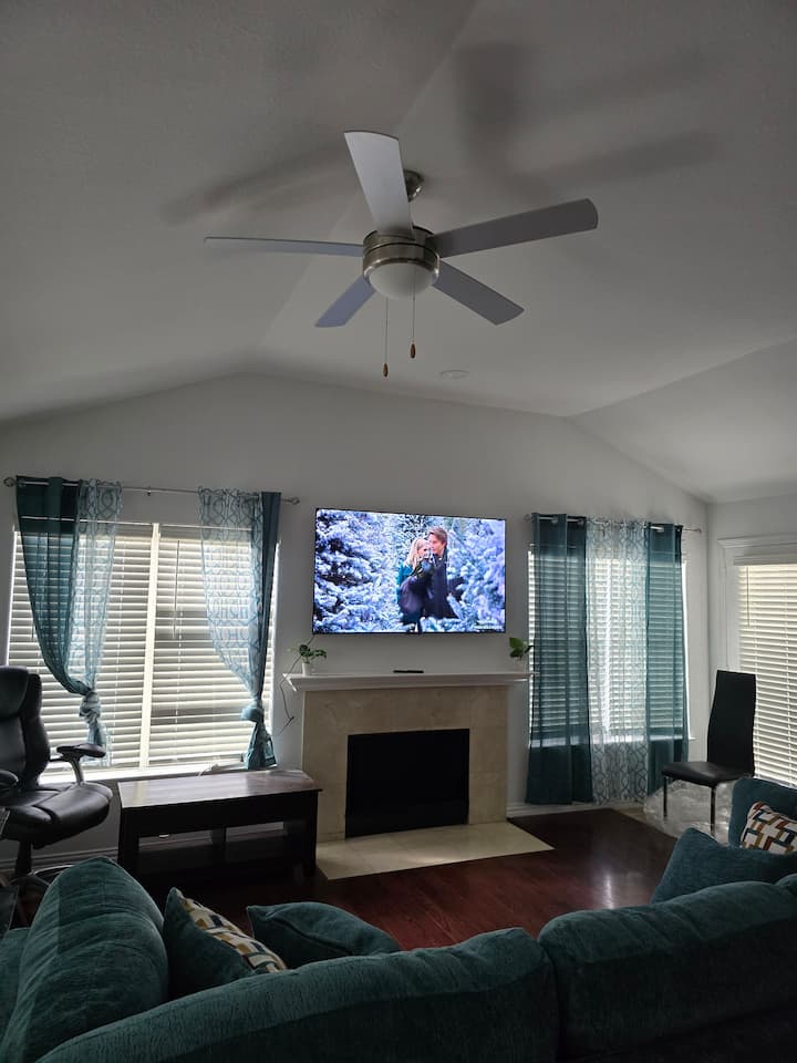 Love Nest Palace - Grapevine, TX
