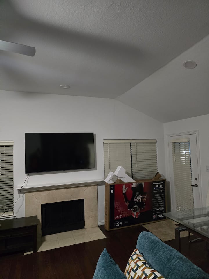 Love Nest Palace - Grapevine, TX