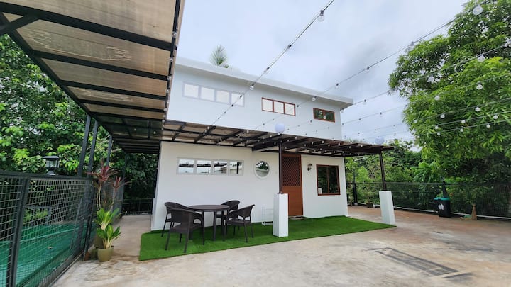 Mujii Transient Loft Naga City (2nd Floor Unit) - Pili