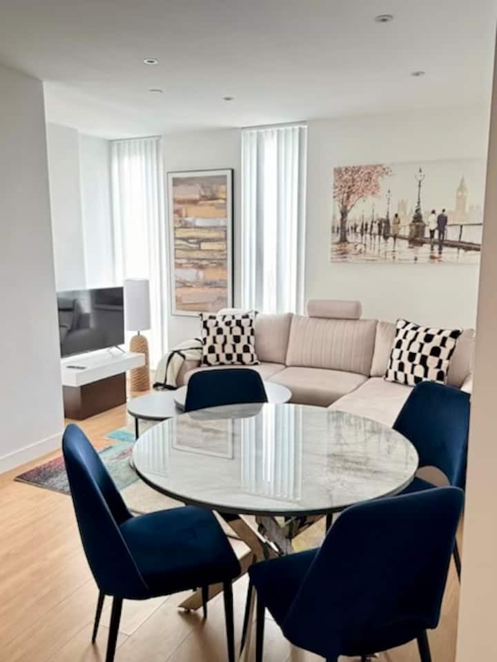 Urban Gateway-free Parking - Wokingham