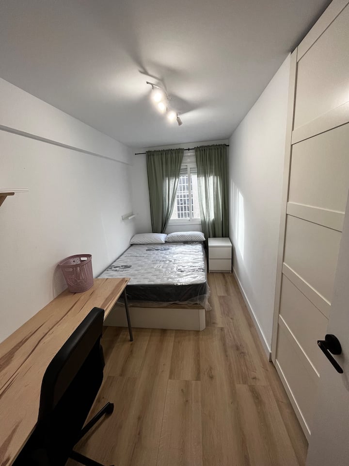 Habitaciones En Tarragona - Tarragona