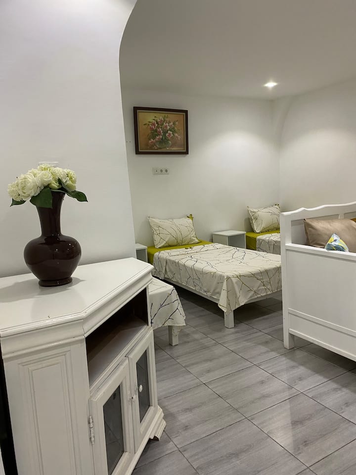 Appartement Spacieux Et Calme - Tlemcen