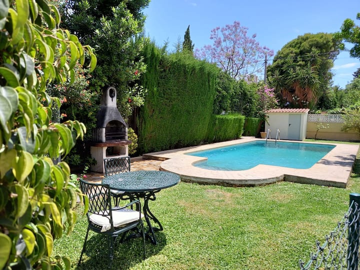 Chalet Con Piscina Y Barbacoa - Alicante