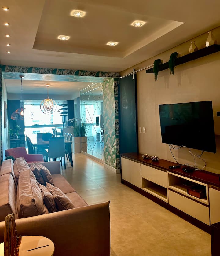 Alto Padrão/ 2 Quadras Da Praia - Itapema