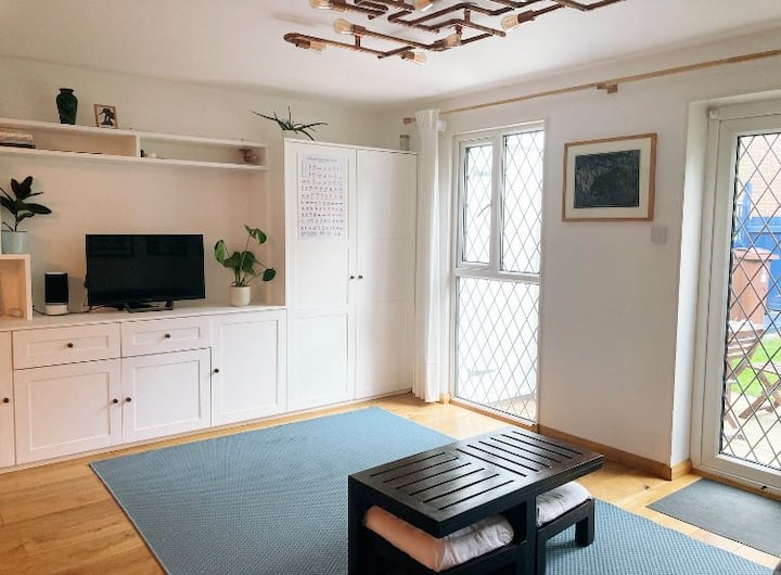 Beautiful 1000sqf Garden House, Chiswick London - Hounslow