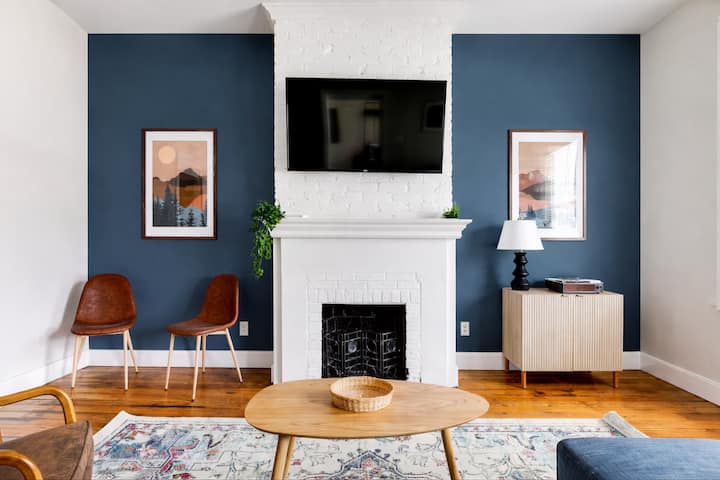 Walk To Vcu & Allianz Amphitheater | Cozy & Clean - Richmond, VA