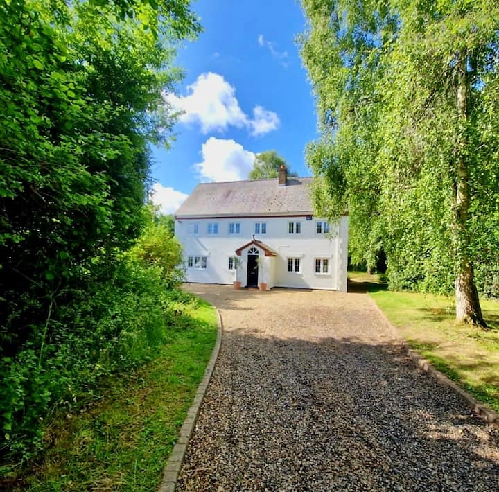 The Firs ,Women Only. Rent A Room In A 6 Bed House - Dereham