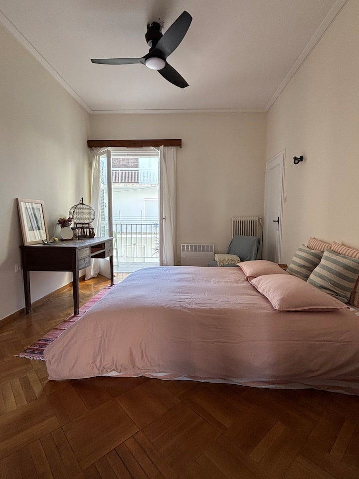 Private Room In Shared Apartment - 아테네