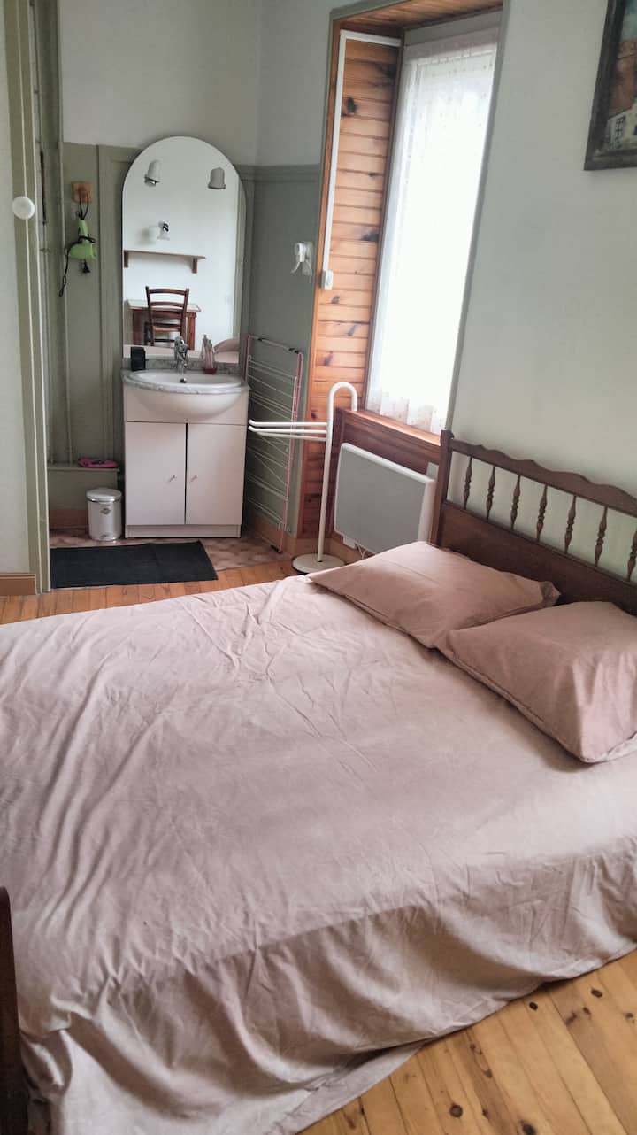 Le Nid Douillet Bohème Linge Fourni - La Bourboule