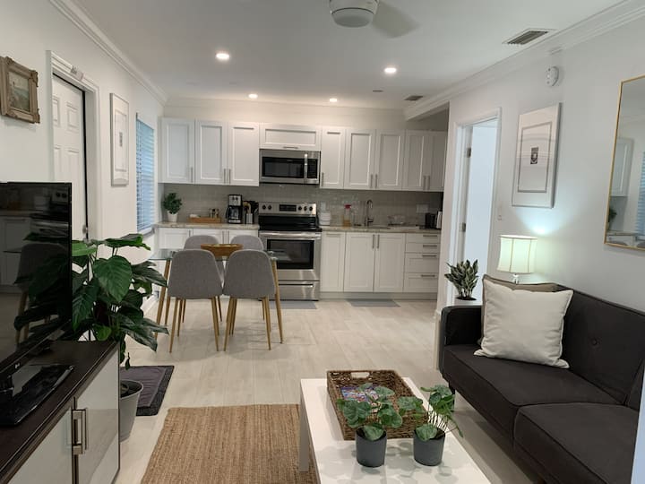 Central Fort Lauderdale 2br Cottage Near Beach - Fort Lauderdale