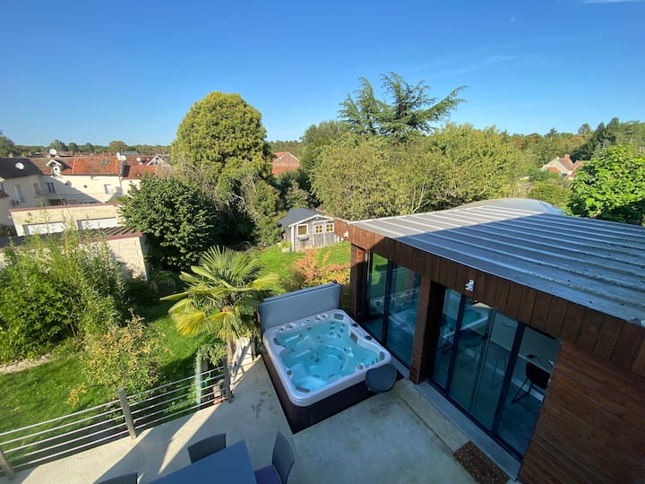 Villa ÉLégante à Betz Avec Jacuzzi & Piscine - Département Oise