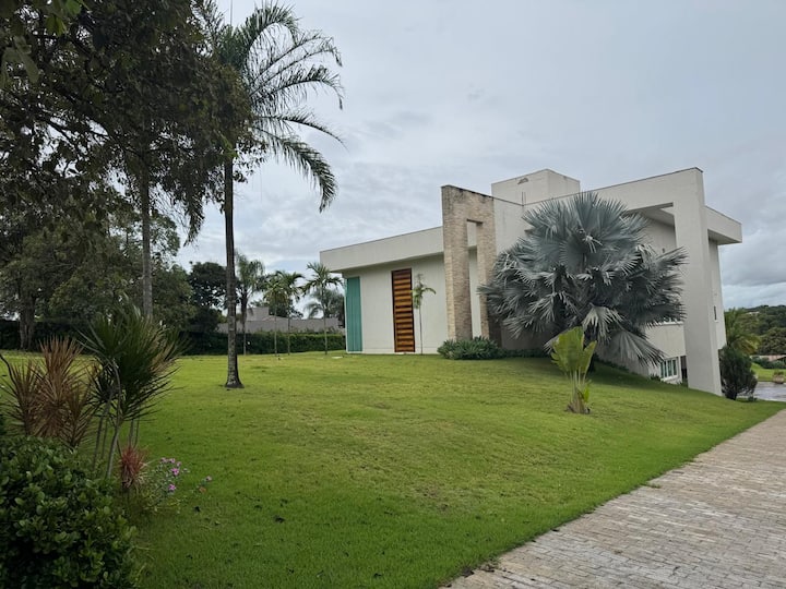 Casa Ampla Em Condomínio Fechado - Confins