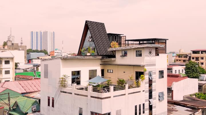 Aqua Pavilion | Private Cityview Pool • Sleeps 25 - Metro Manila