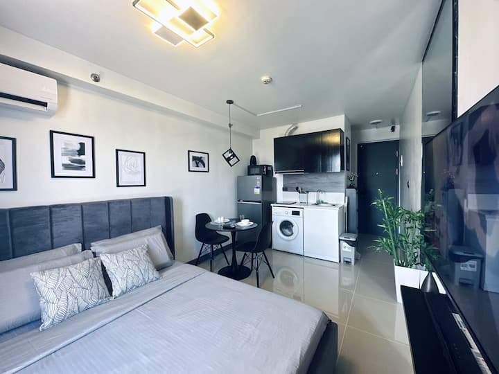 Affordable Modern Condo W/ Pool - Lapu-Lapu City