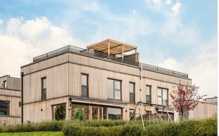 Nybyggt Stilrent Parhus 133 Kvm - Tumba