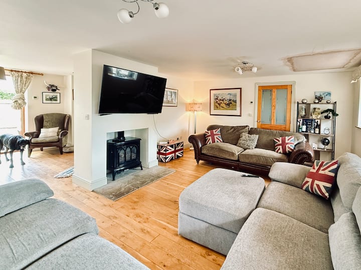 Private Double Room & En-suite Near Glastonbury! - Shepton Mallet