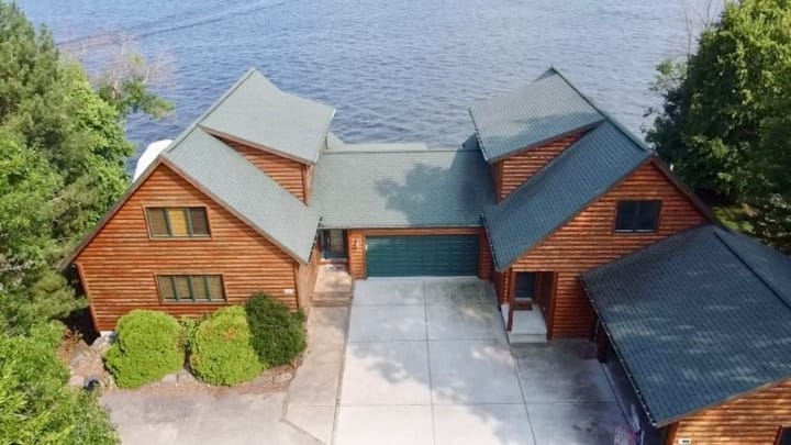 Cody’s Cabin - Lake Front Property, Ski & Fish - Lake Wisconsin