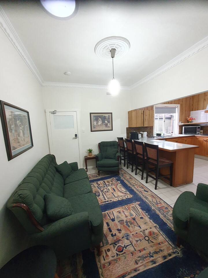 Sunbury Central Large Double Room - Sunbury