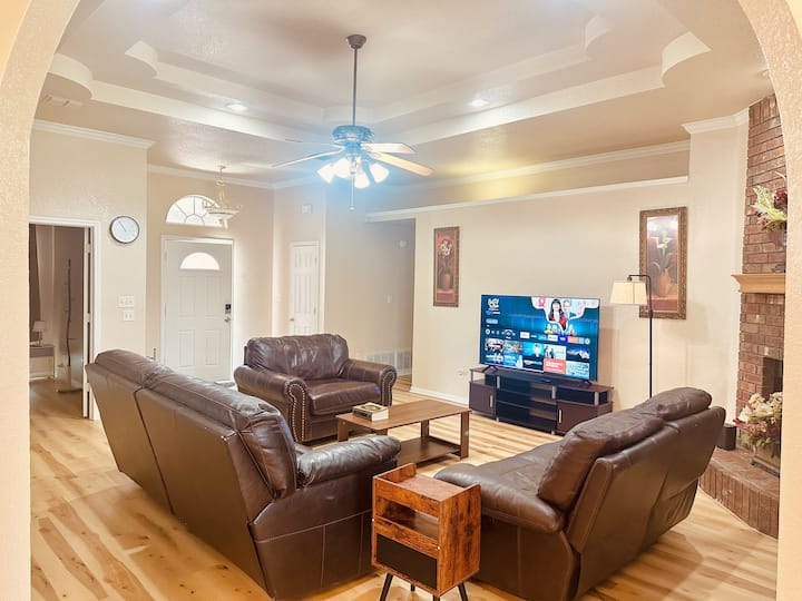House @Clear Creek! Very Close To Ft Cavazos - Copperas Cove, TX
