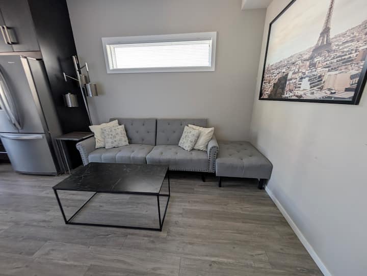 Luxury Condo For Rent - Calgary