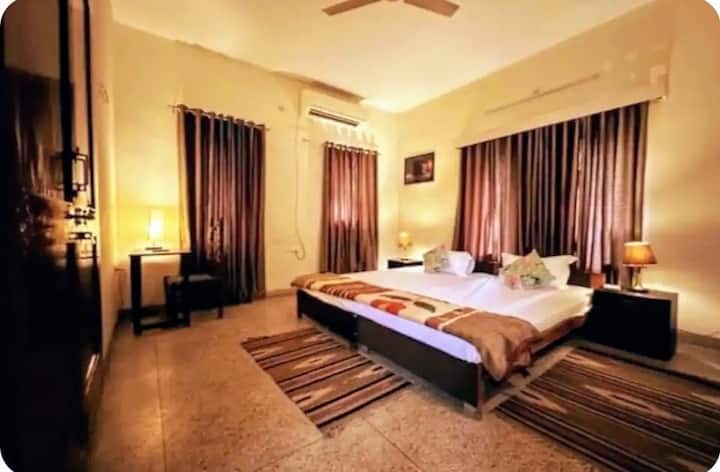 Stately @ Tranquil Terrace Villa - Bhopal