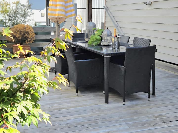 Sunrise Cedar Beach Retreat- Coastal 3br Comfort - 海洋林