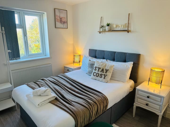 Spacious 7br Split-level Home | Sleeps 14 - Guernsey