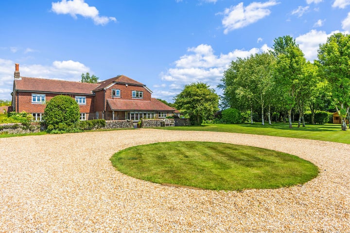 Family Home In Froxfield With Heated Pool - Petersfield