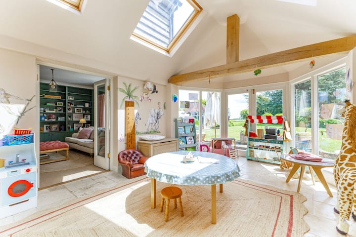 Family Home In Froxfield With Heated Pool - Petersfield