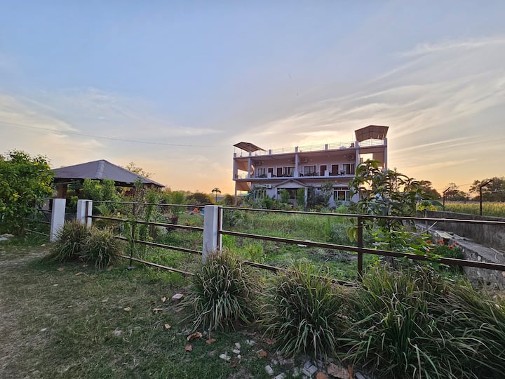 Four Private Rooms: Stay With Award-winning Guide - Jim Corbett National Park