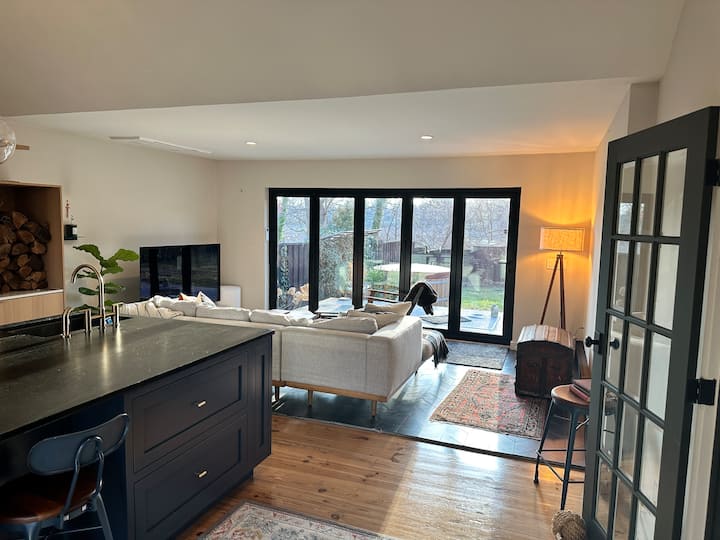 Greenport Saltbox | North Fork Wine Retreat - Shelter Island, NY