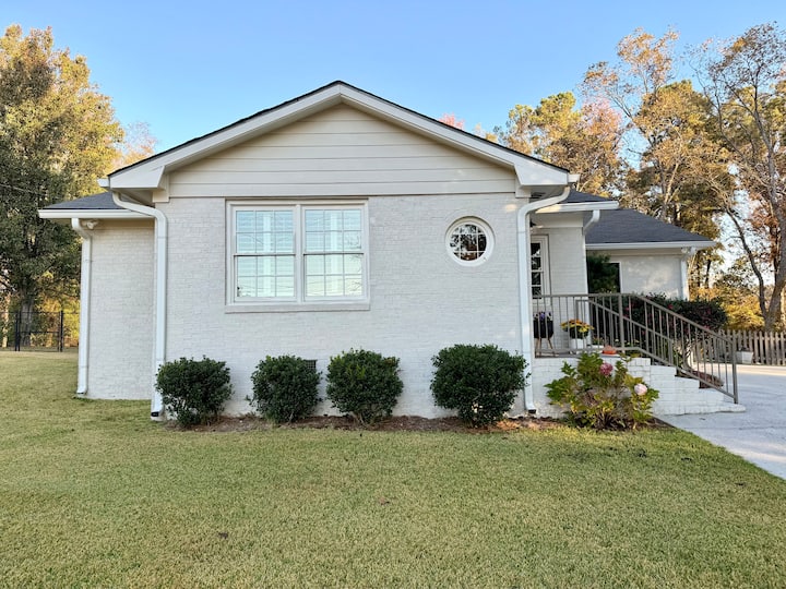 Peaceful Macon Home - Lake Tobesofkee, Lizella