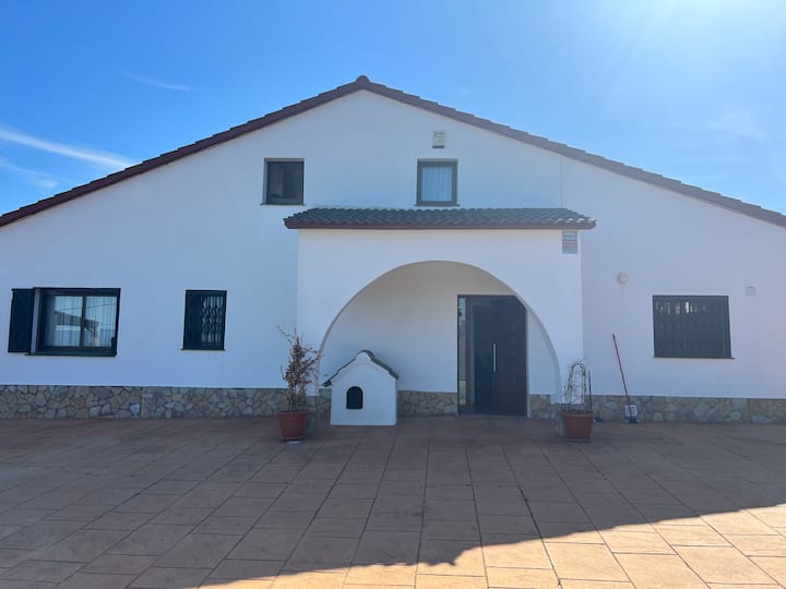 Casa Feliz Con Perros - Sils