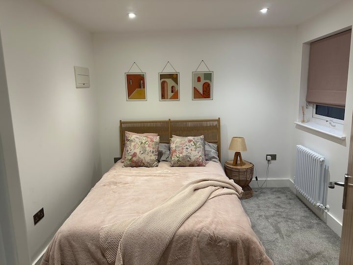 Downstairs Double Bedroom - Maidenhead