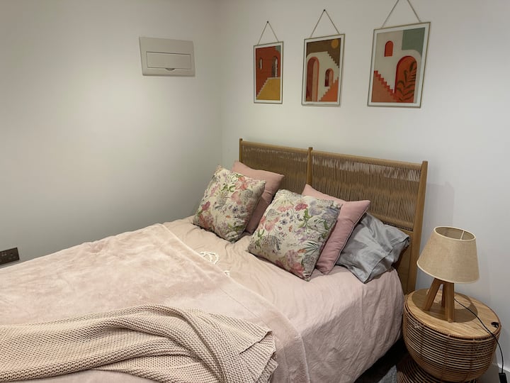 Downstairs Double Bedroom - Maidenhead