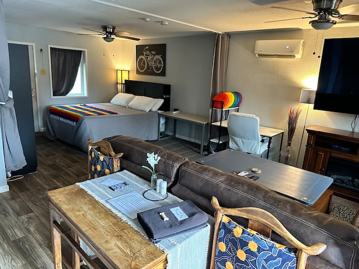 Peaceful, Pet-friendly & Private - Eugene, OR