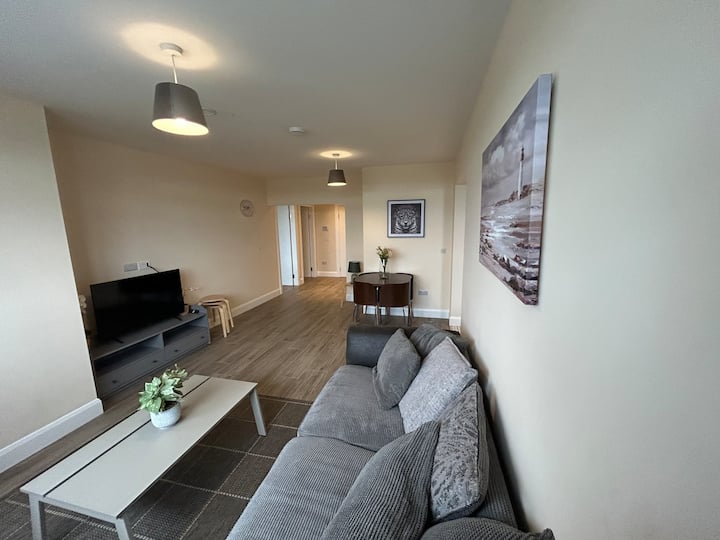 2 Bedroom Apart; Private Garden Sleeps 5 - Dublin