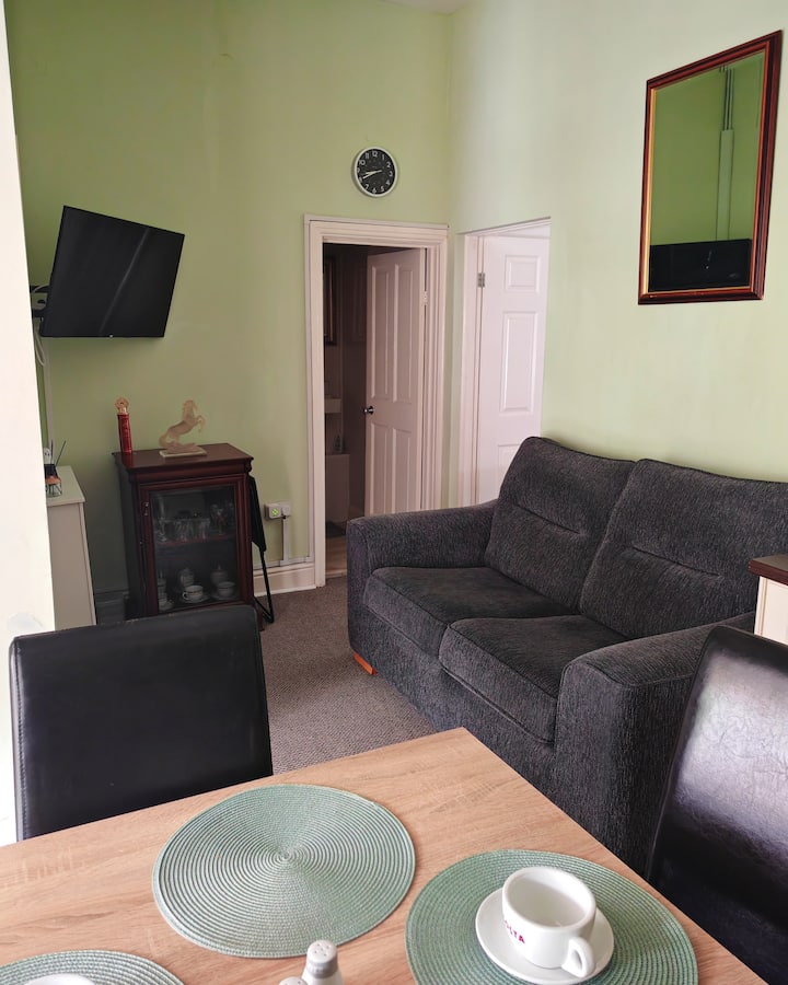 Private Annex - Relaxation Away From Home. - Beverley