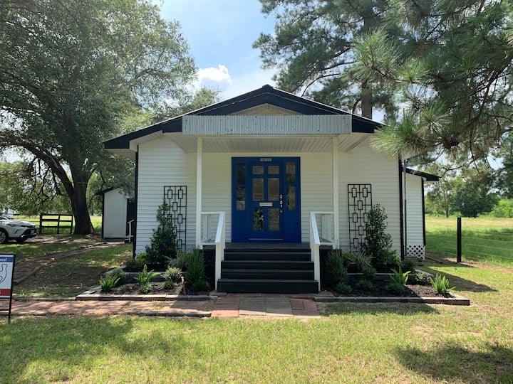 Country Cottage - Magnolia, TX