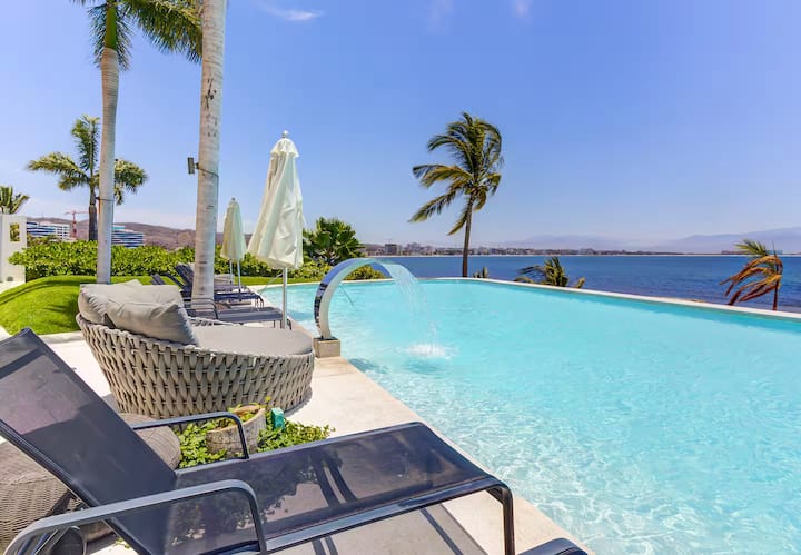 Oceanfront Quiet Apt•steps To Beach•wifi•gym•prkg - Bucerías