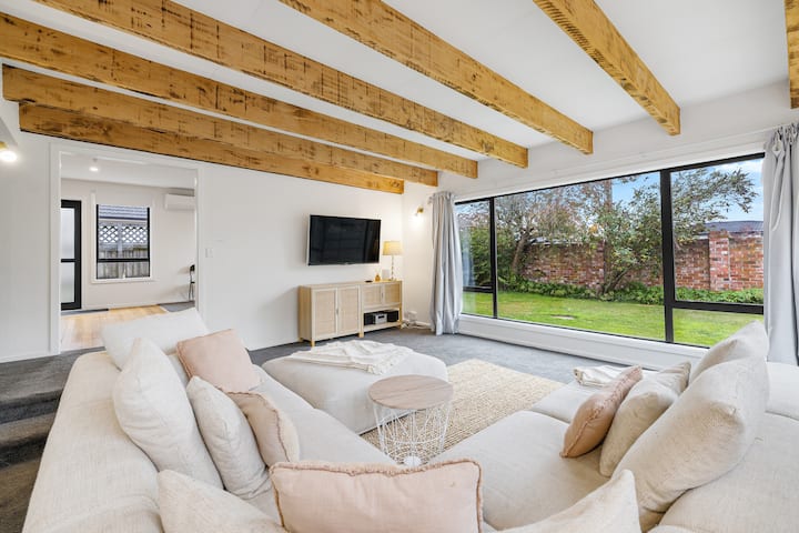Private Family Home • Near Airport + Free Parking - Christchurch